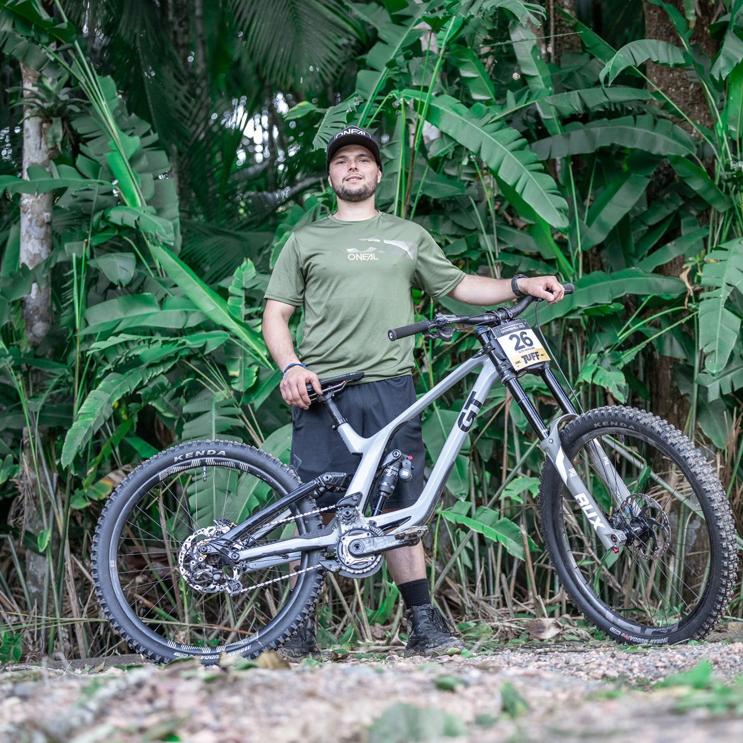 Roger Vieira – ethirteen