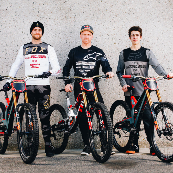 Athletes & Teams – ethirteen